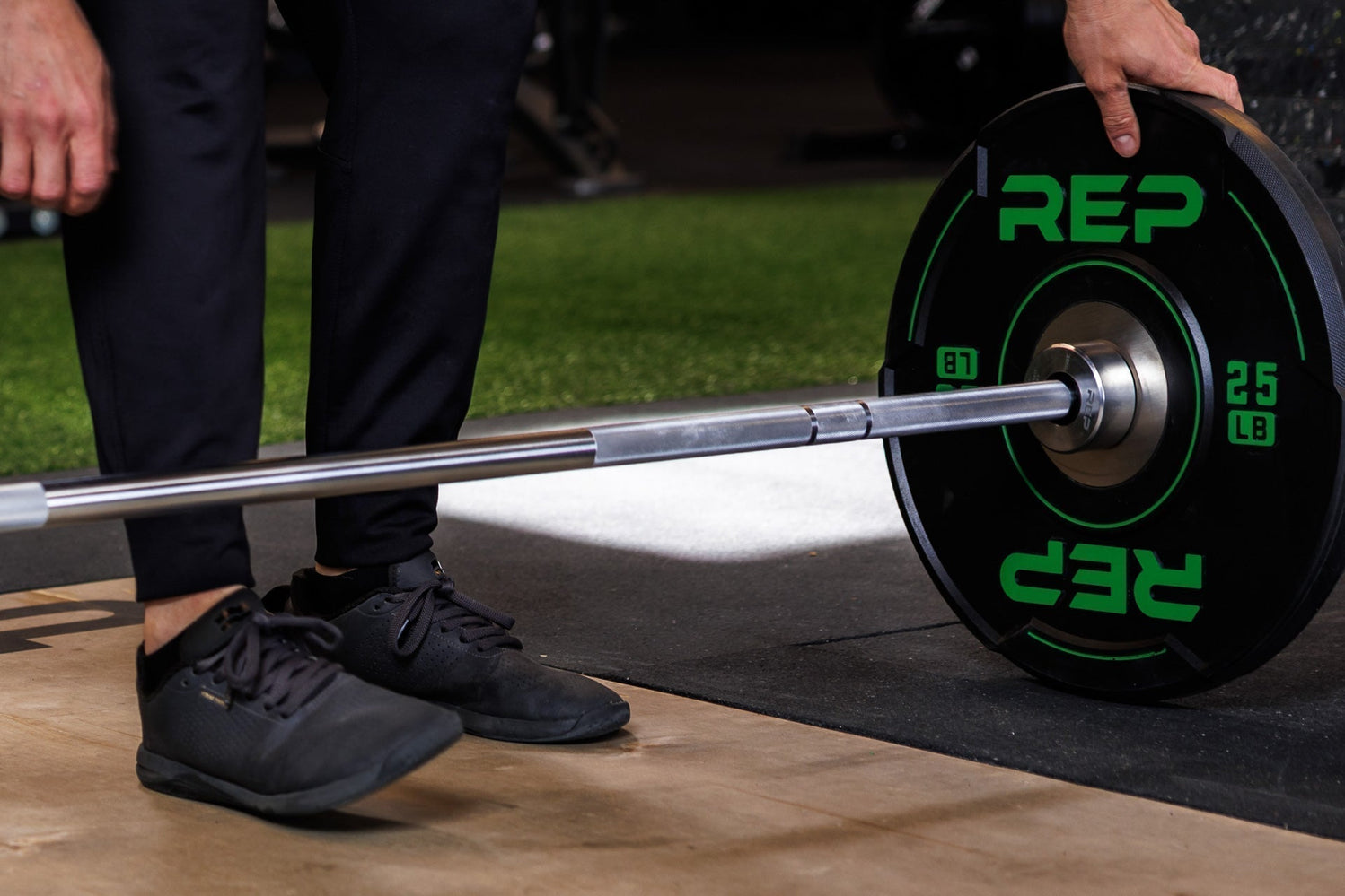 How to Do a Barbell RDL – REP Fitness