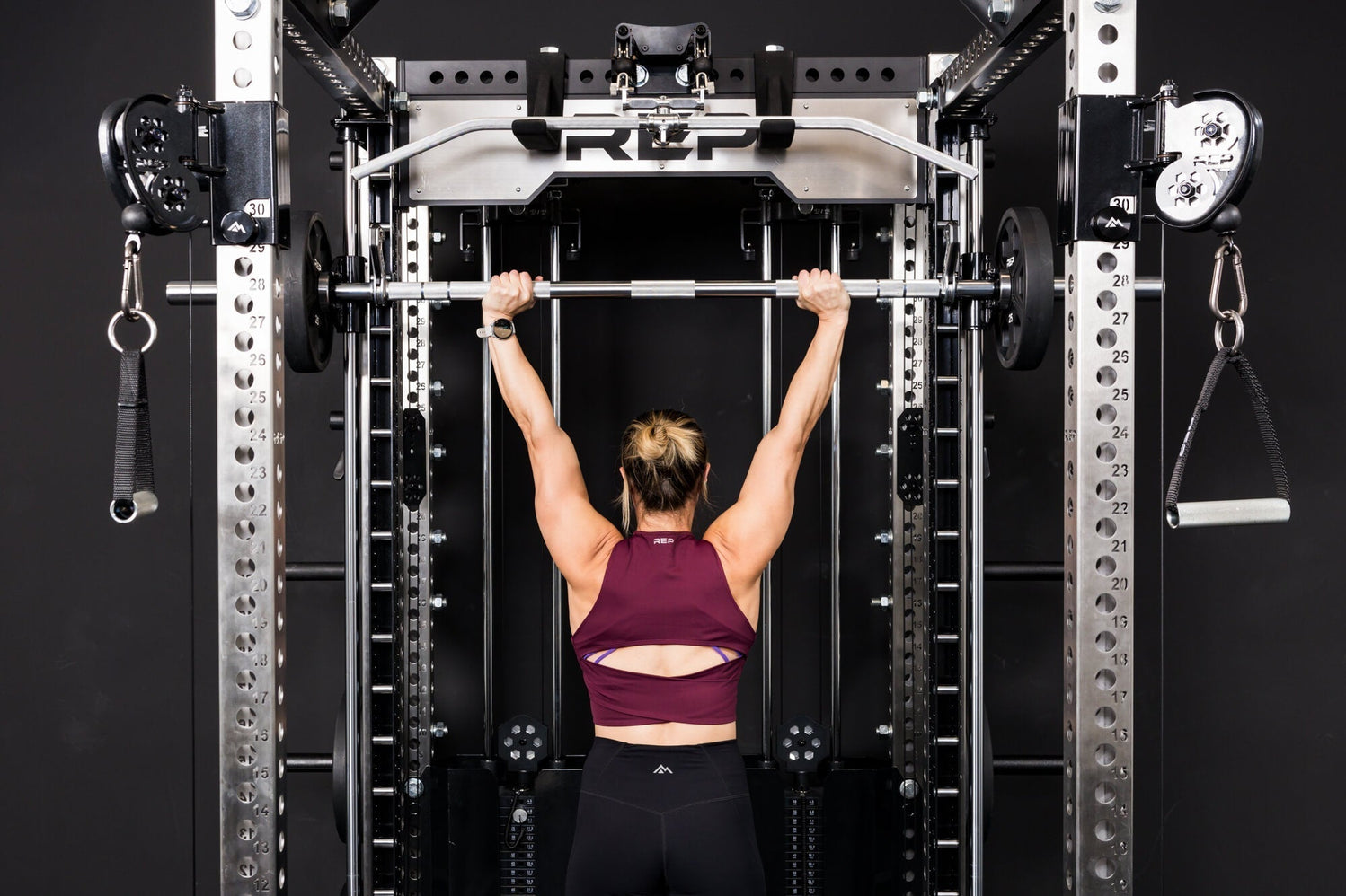 Smith Machine Shoulder Press: Technique, Variations, Benefits – REP Fitness